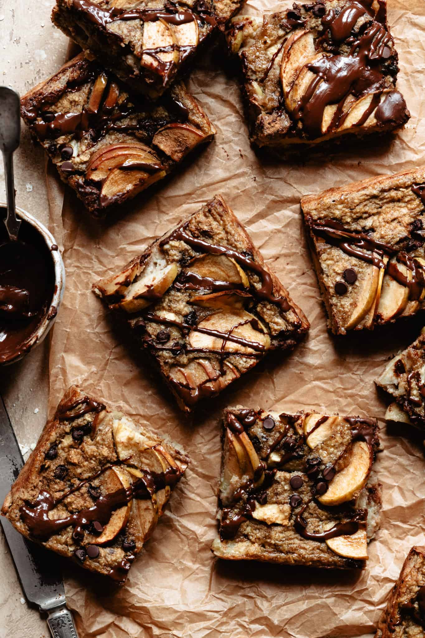 Gingerbread Apple Baked Oatmeal - Kalejunkie