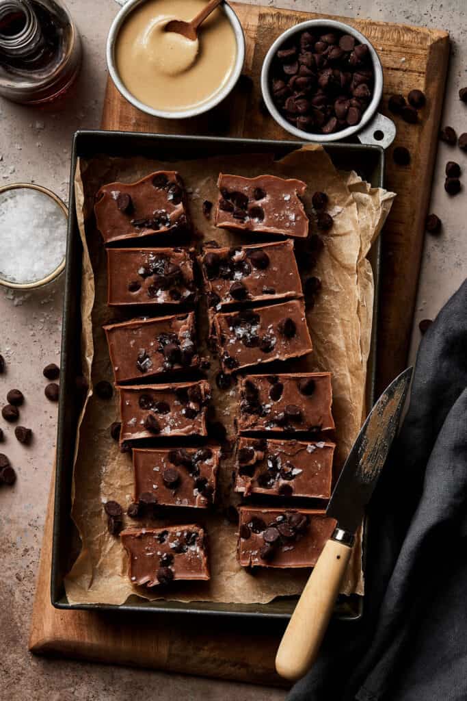Tahini Chocolate Chip Freezer Fudge - Kalejunkie