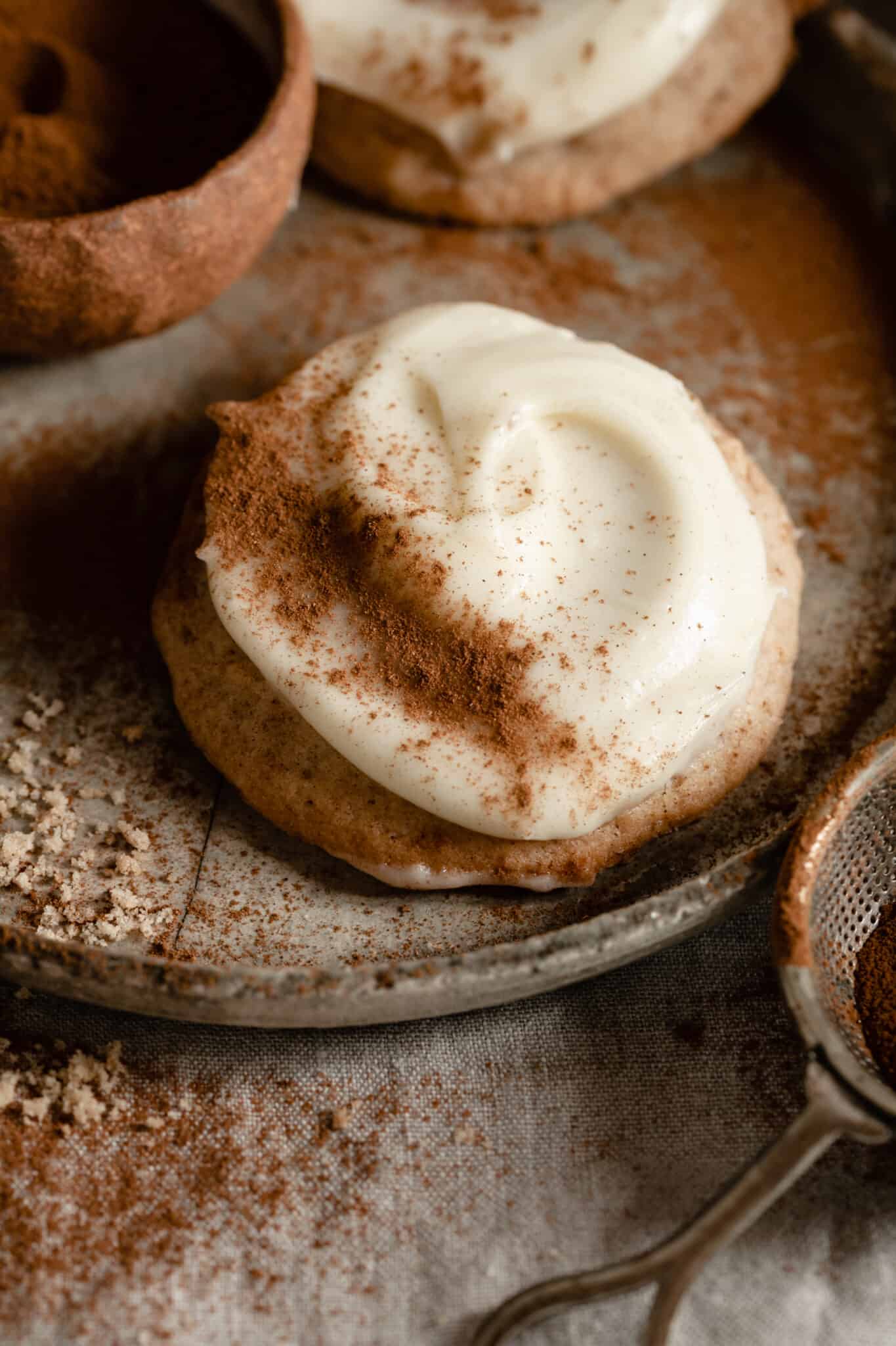 Soft Baked Cinnamon Roll Cookies - Kalejunkie