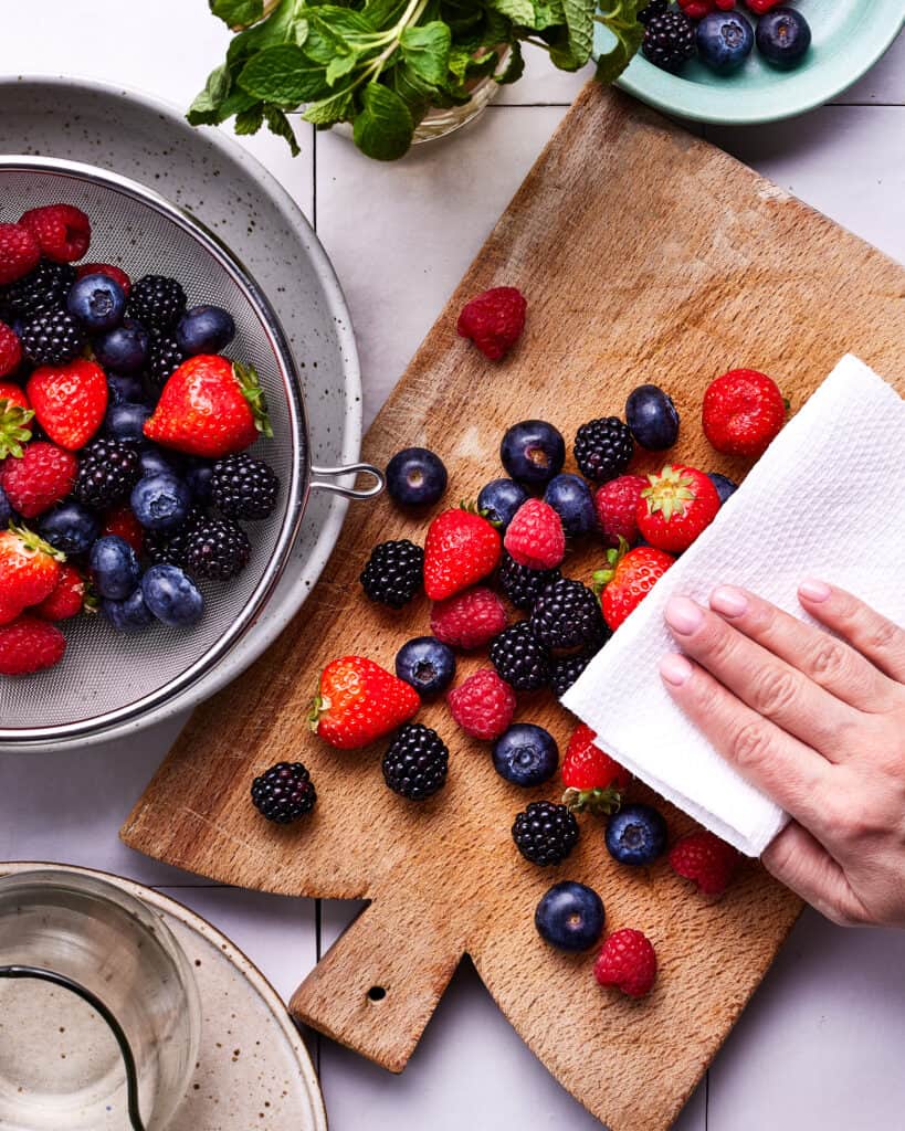 How to Keep Berries Fresh For Two Weeks - Kalejunkie