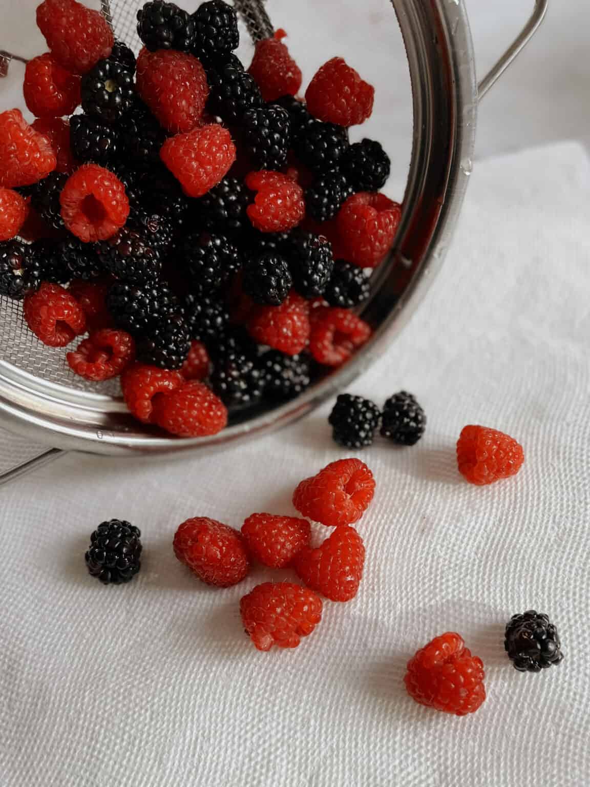 How to Keep Your Berries Fresh For Two Weeks - Kalejunkie