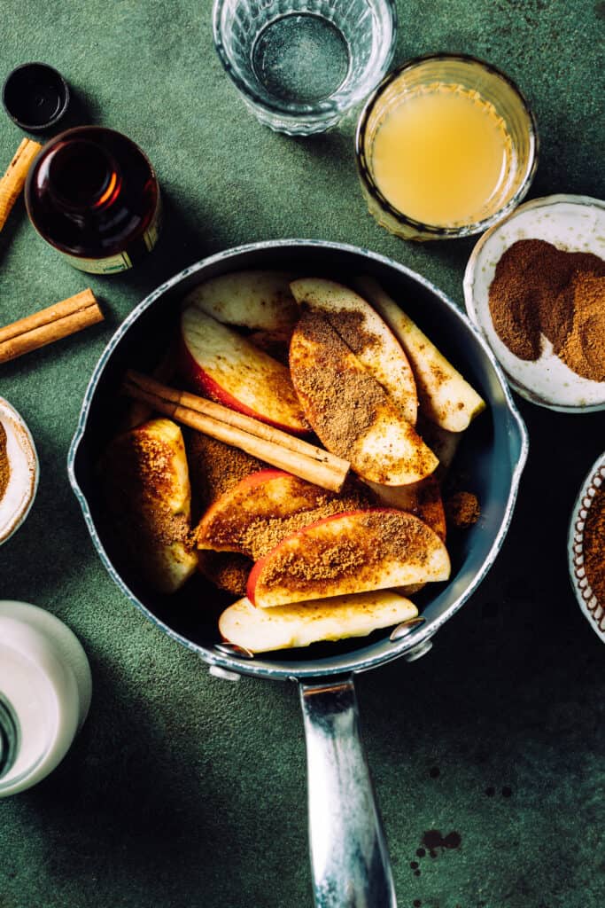 Apple Crisp Cold Brew Latte - Kalejunkie