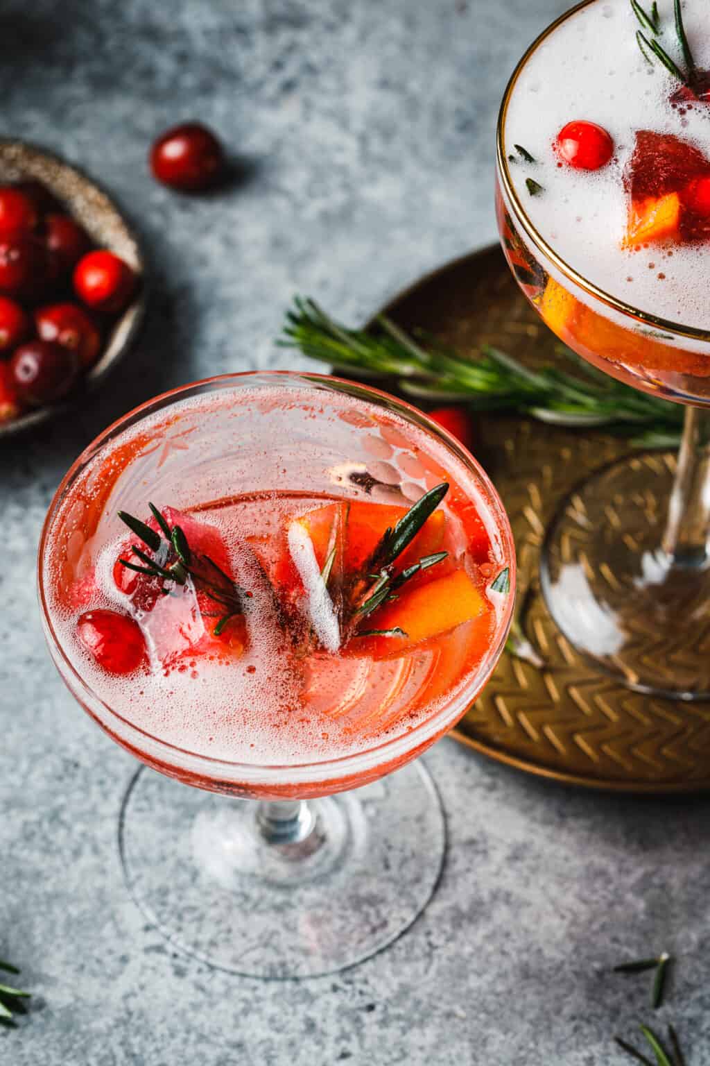 Holiday Pomegranate Mimosas - Kalejunkie