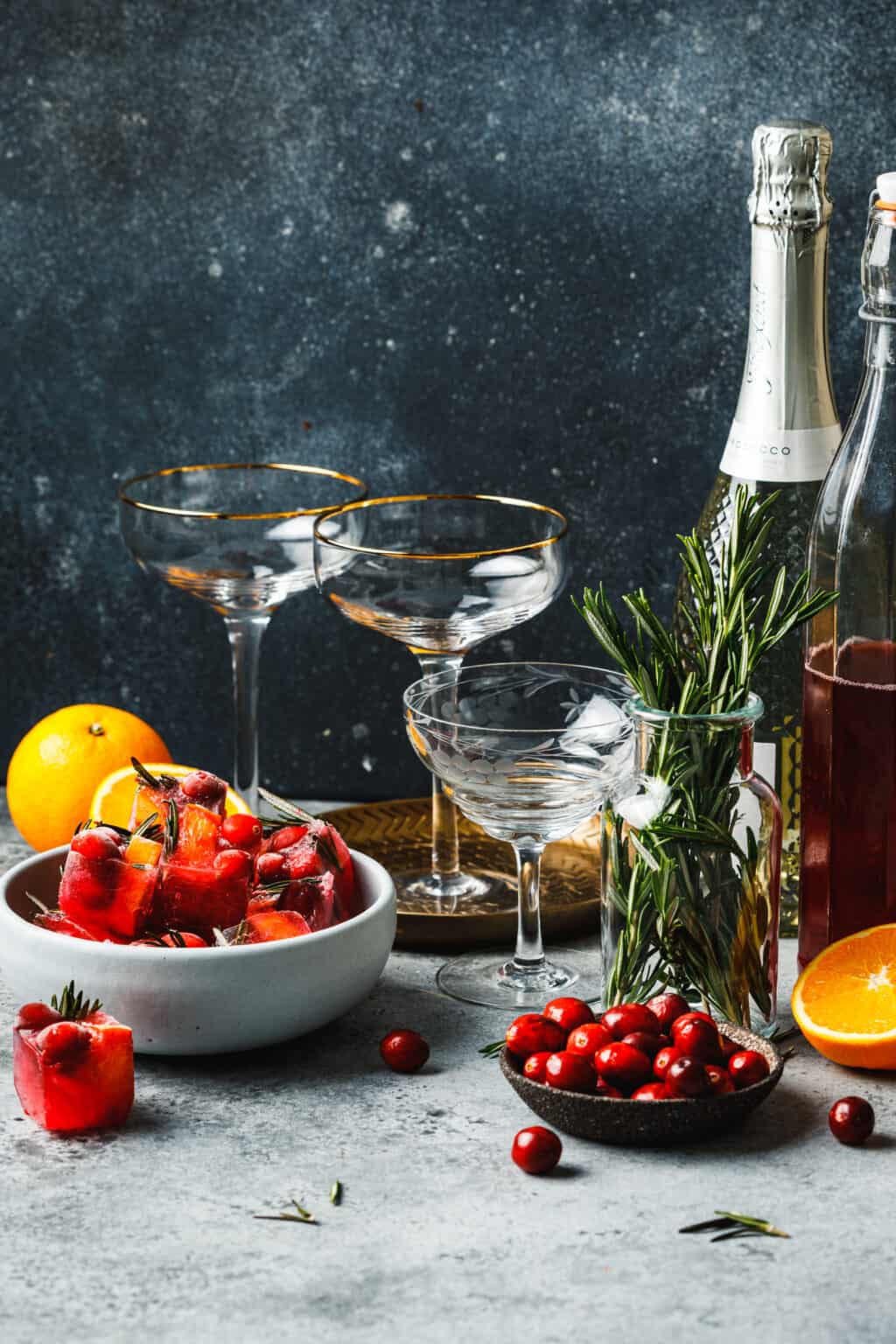 Holiday Pomegranate Mimosas - Kalejunkie