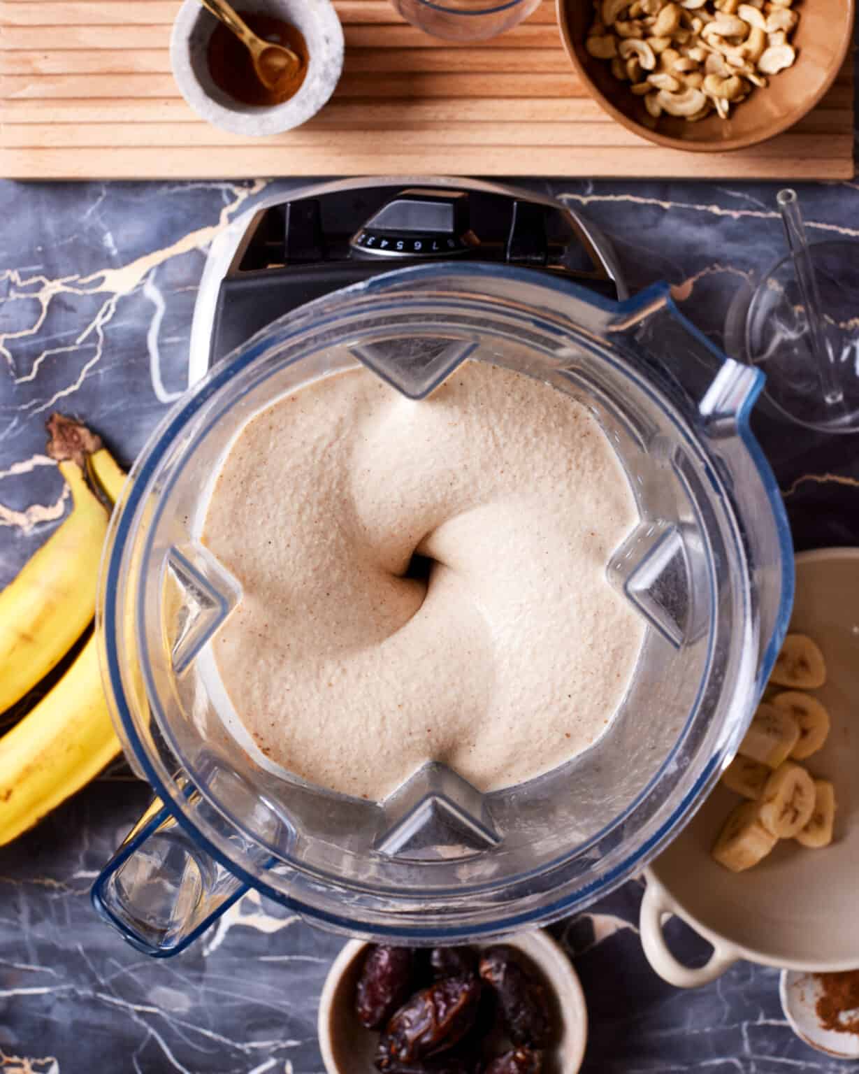 Gut-Healthy Cashew Date Shake - Kalejunkie