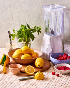 5 Minute Healthy Raspberry Lemonade Refresher - Kalejunkie