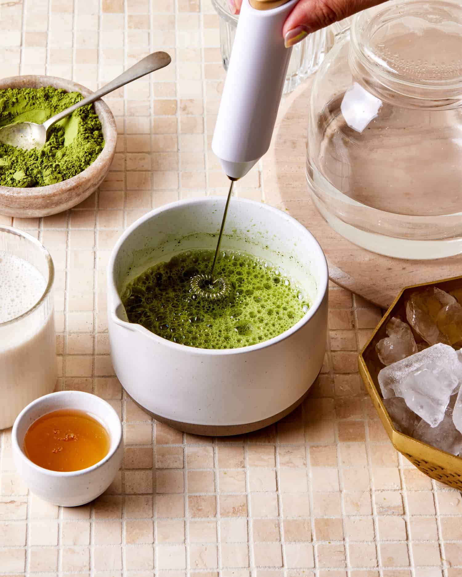 Easy Iced Matcha Latte - Kalejunkie