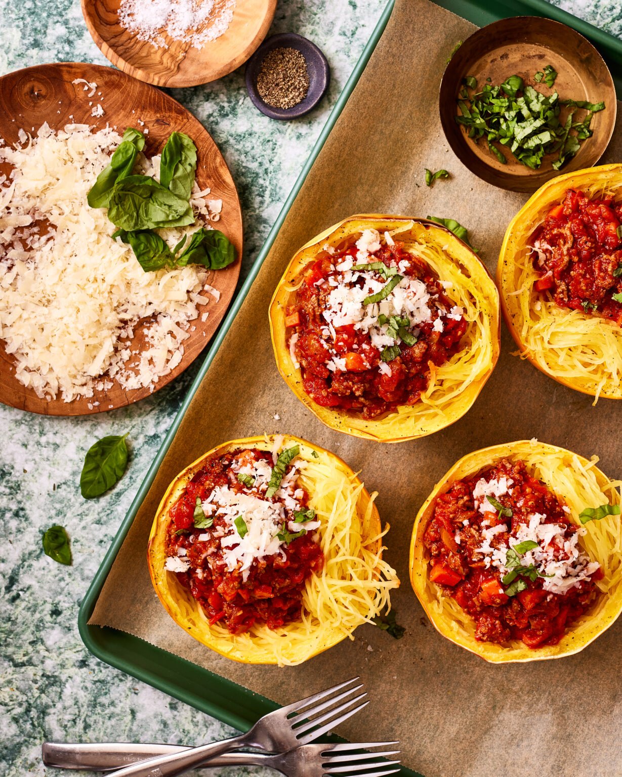 Loaded Spaghetti Squash Bowls - Kalejunkie