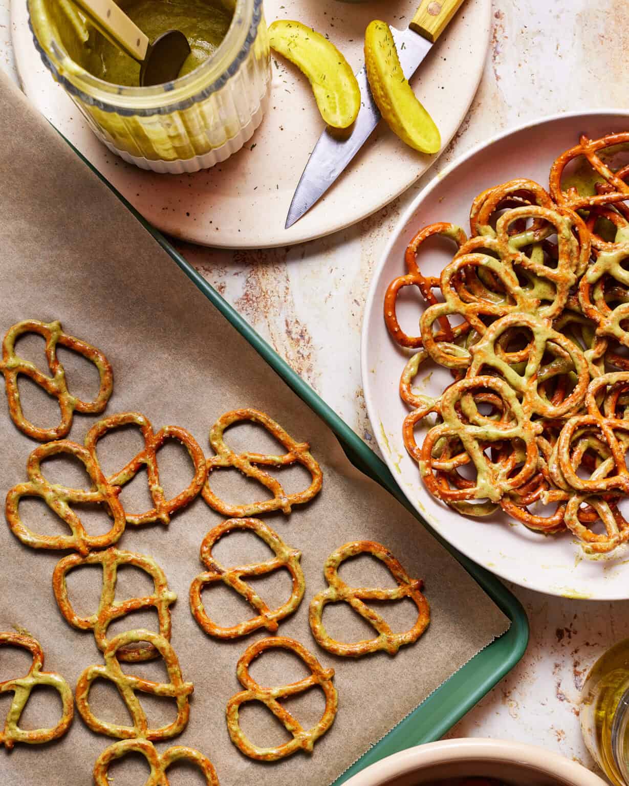 Baked Dill Pickle Ranch Pretzels - Kalejunkie
