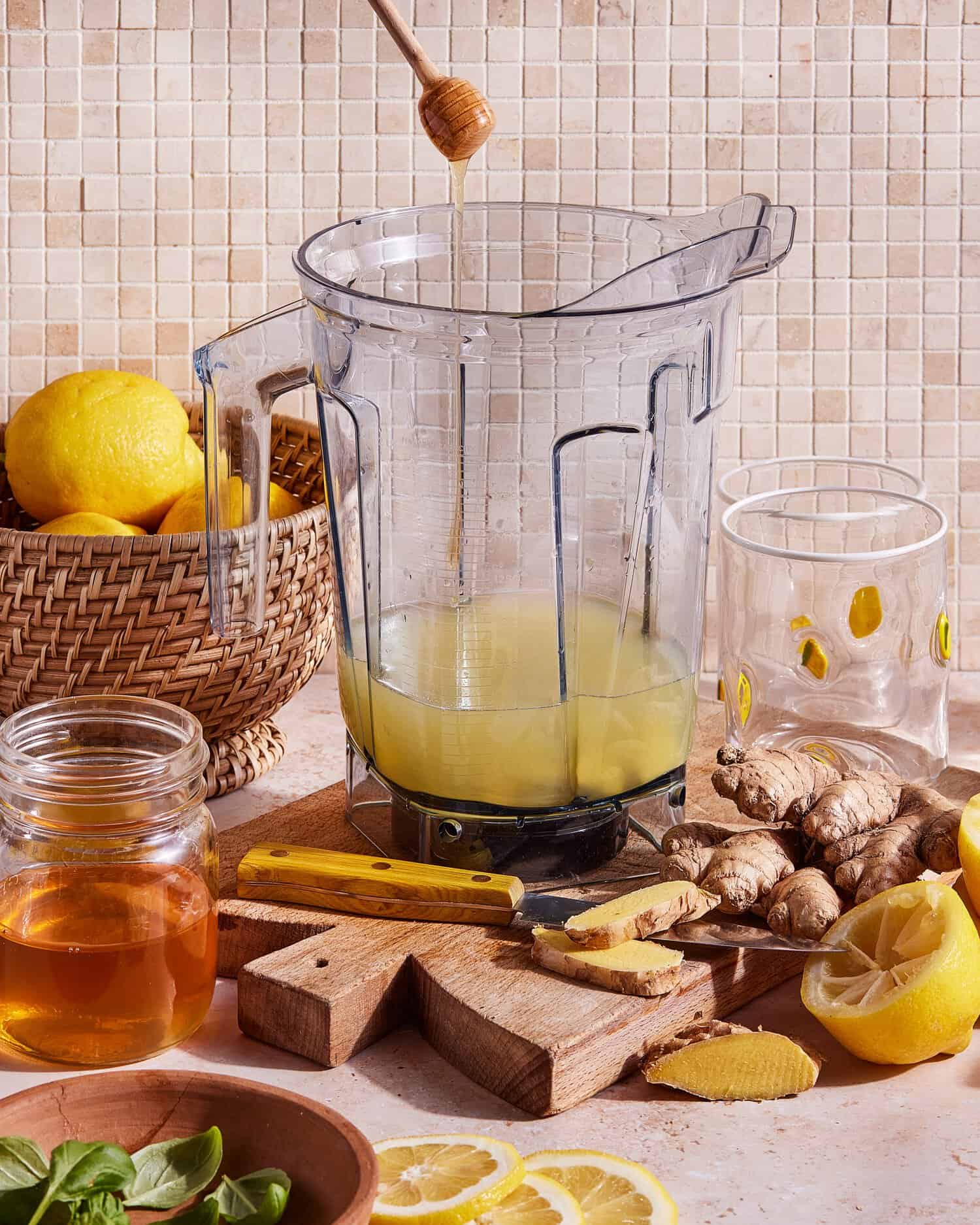The Best Honey Ginger Lemonade - Kalejunkie