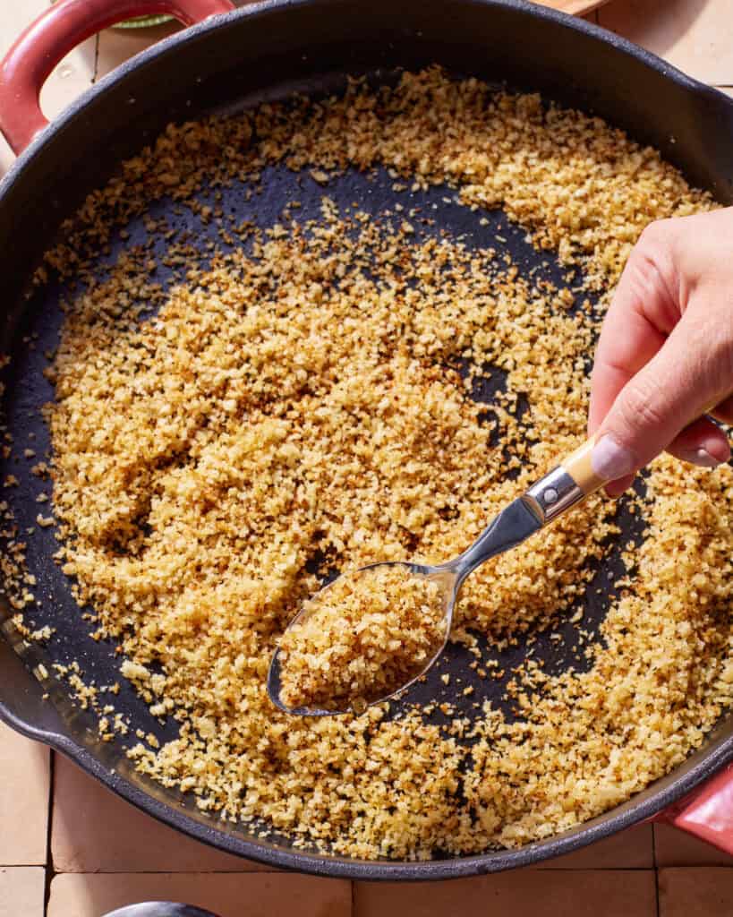 Easy Crunchy Garlic Breadcrumbs - Kalejunkie