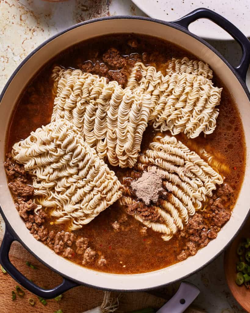 15 Minute Ground Beef Ramen Bowls - Kalejunkie