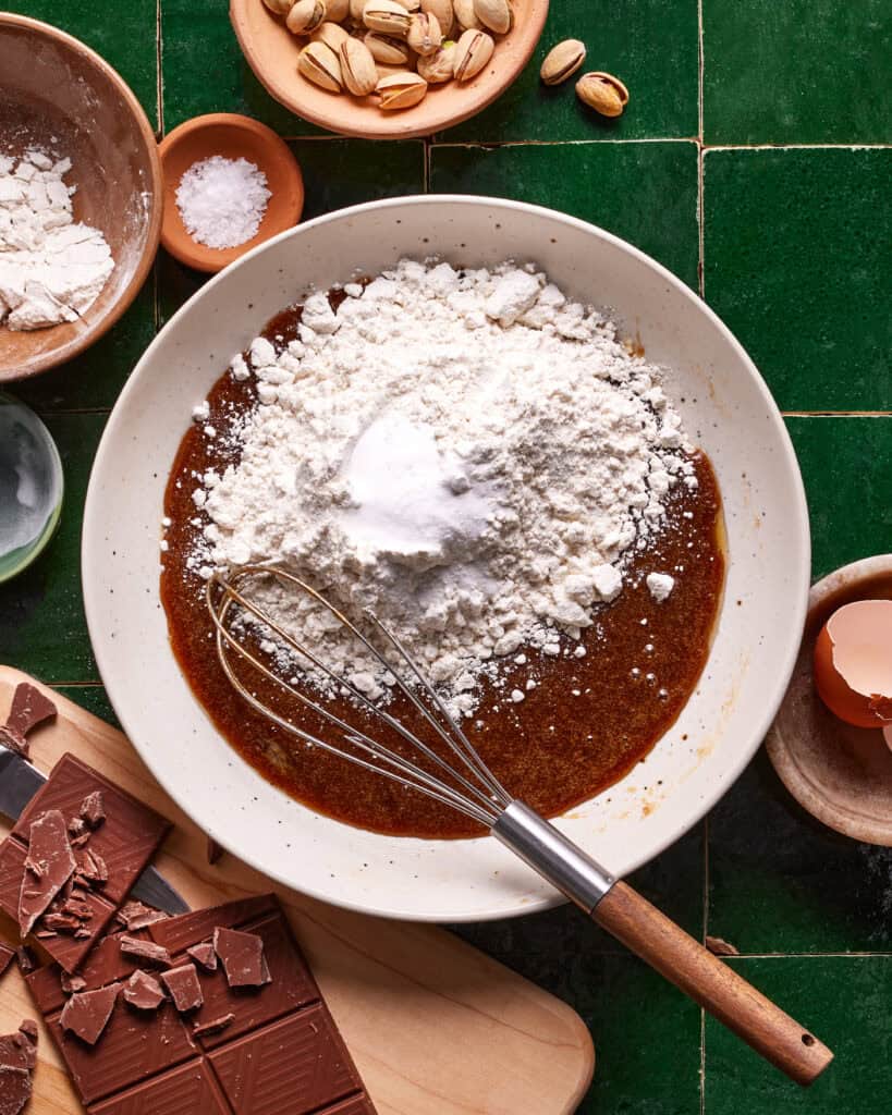 Brown Butter Milk Chocolate Pistachio Cookies - Kalejunkie