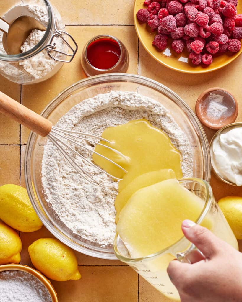 Smashed Raspberry Lemon Cake - Kalejunkie