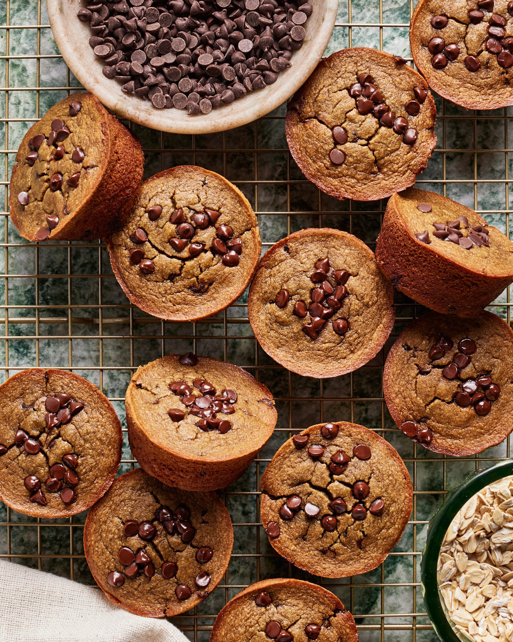 Fluffy Blueberry Banana Muffins - Kalejunkie